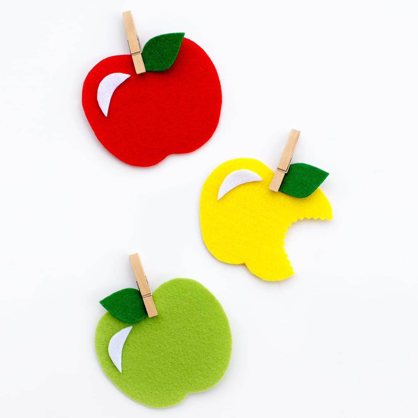 30+ Adorable Apple Crafts for Kids They'll Love - Made In A Pinch