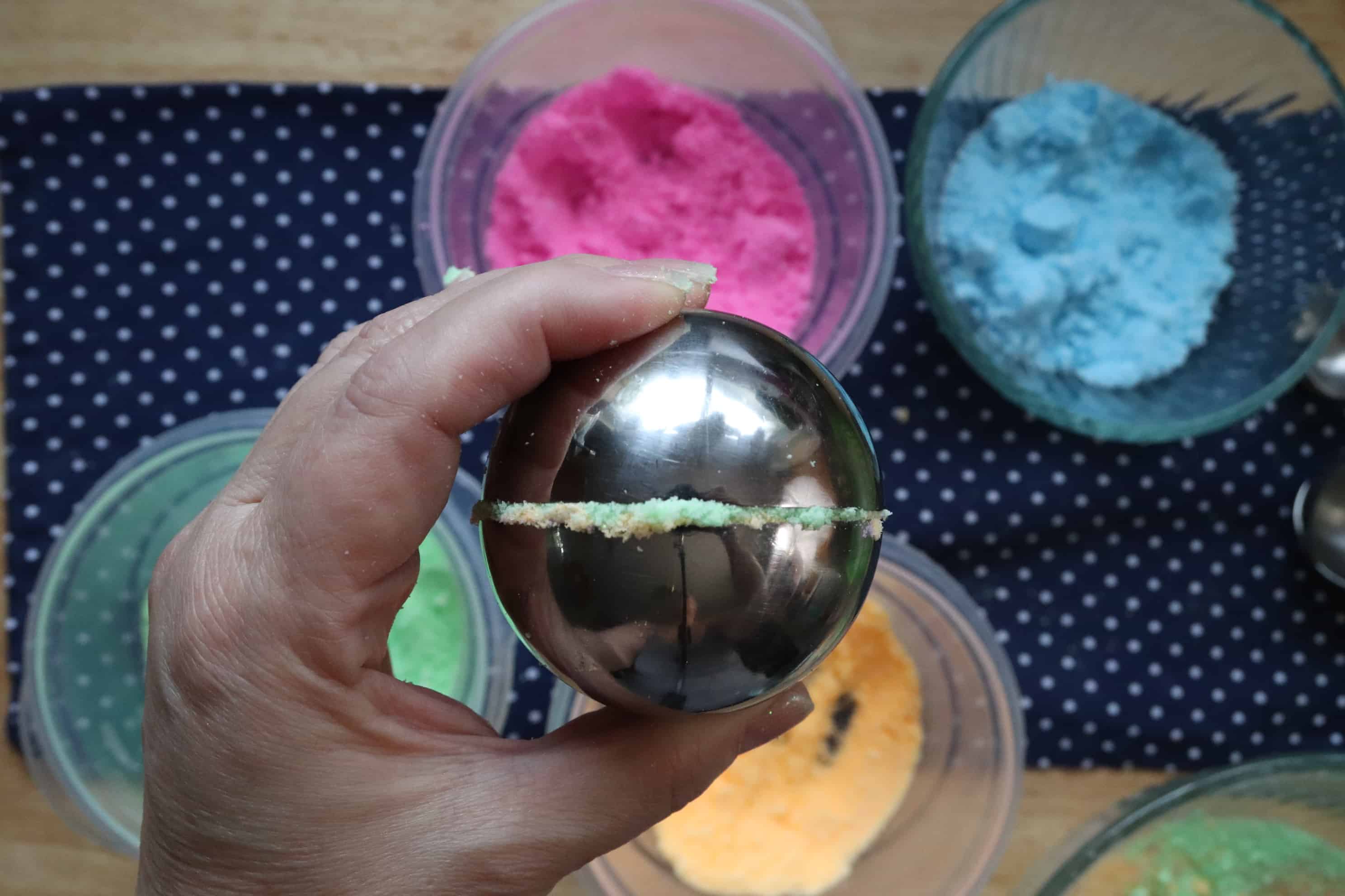 Easy Glow in the Dark DIY Bath Bomb Recipe - Made In A Pinch