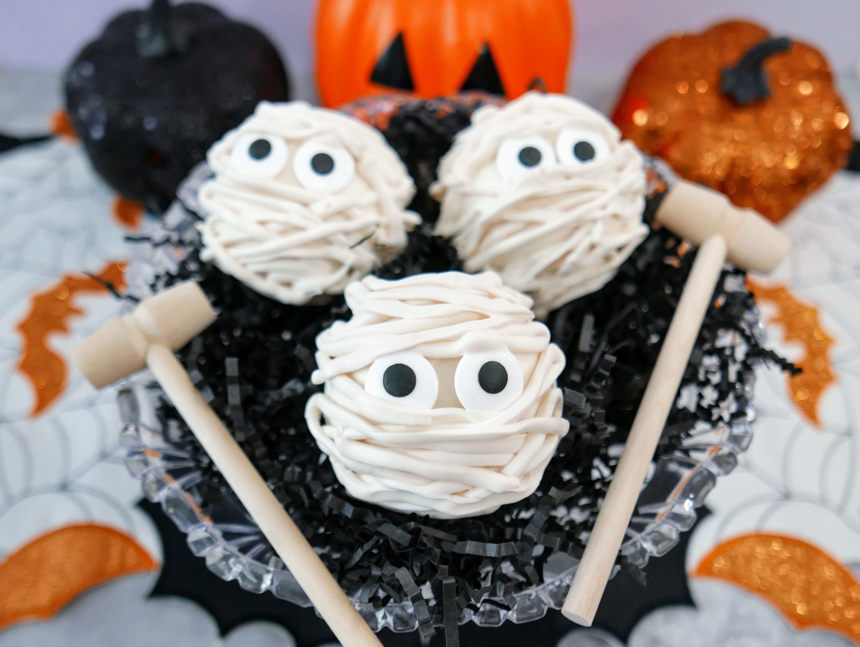 Breakable Halloween Mummy Candy Bombs - Made In A Pinch