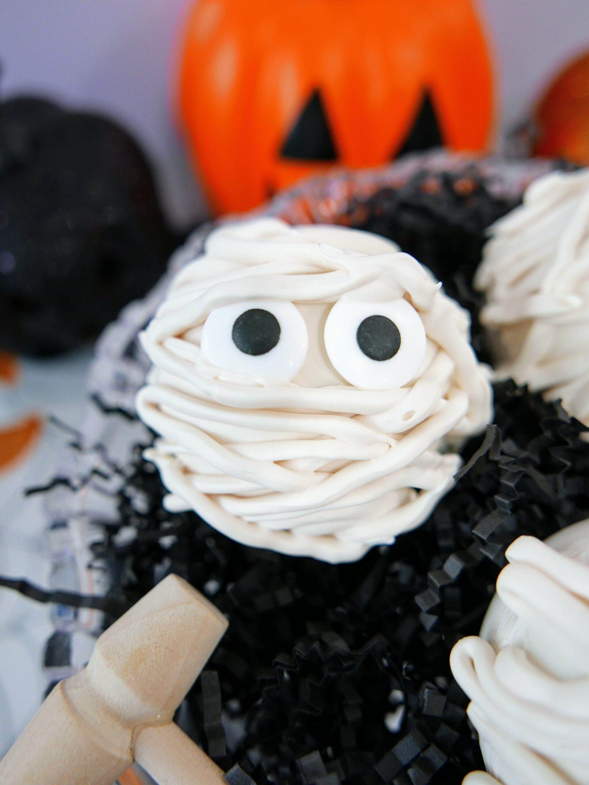 Breakable Halloween Mummy Candy Bombs - Made In A Pinch