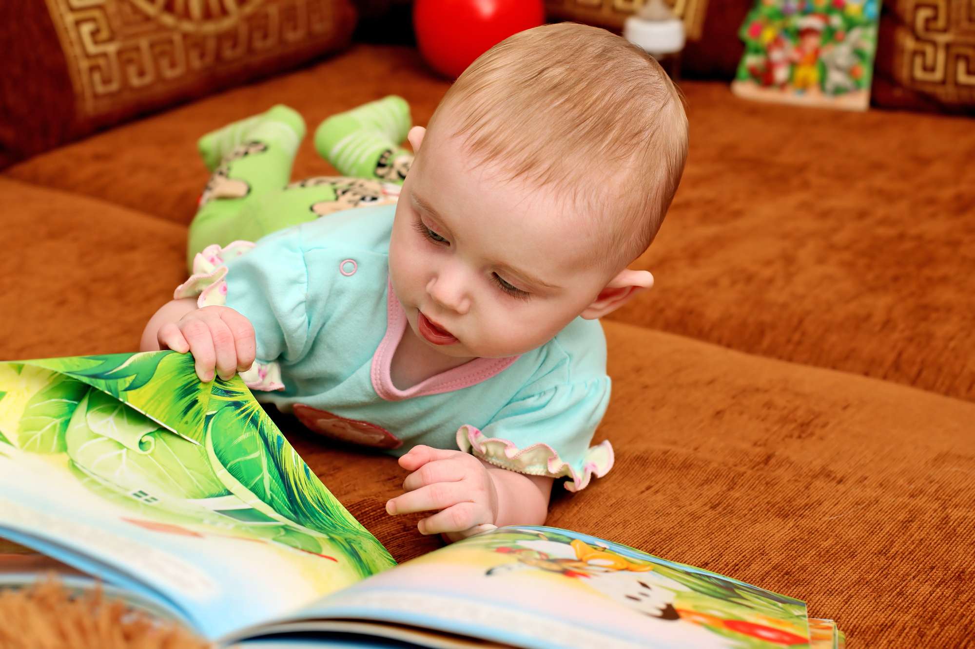Basic Reading Milestones For Kids (A Guide For Moms) - Made In A Pinch