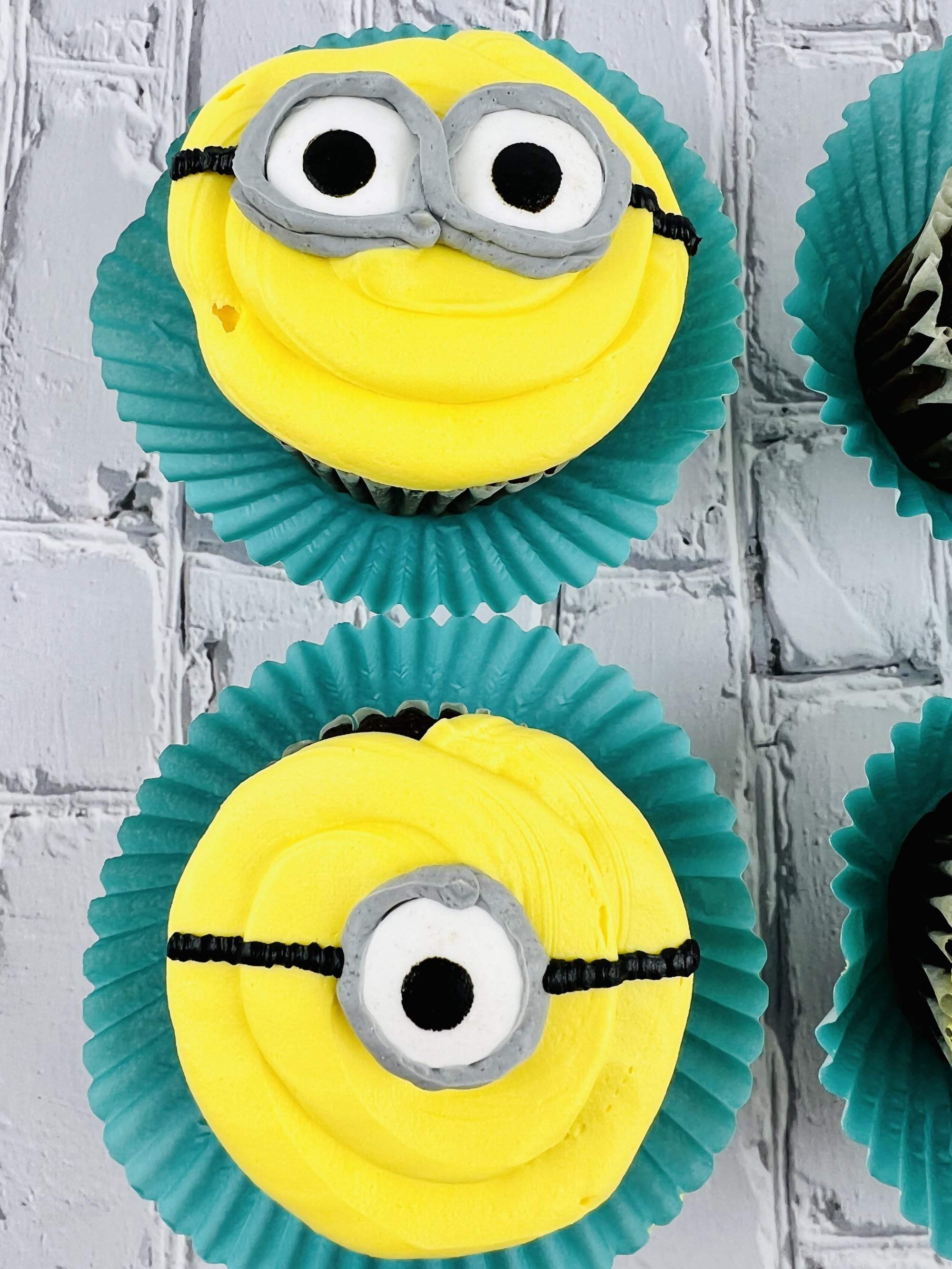Easy Minion Cupcakes: How To Make Despicable Cupcakes