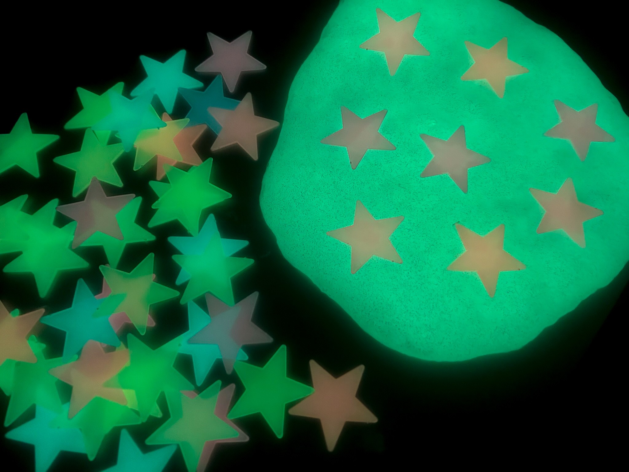 Glow in the Dark Slime Recipe: Homemade Hands-On Fun