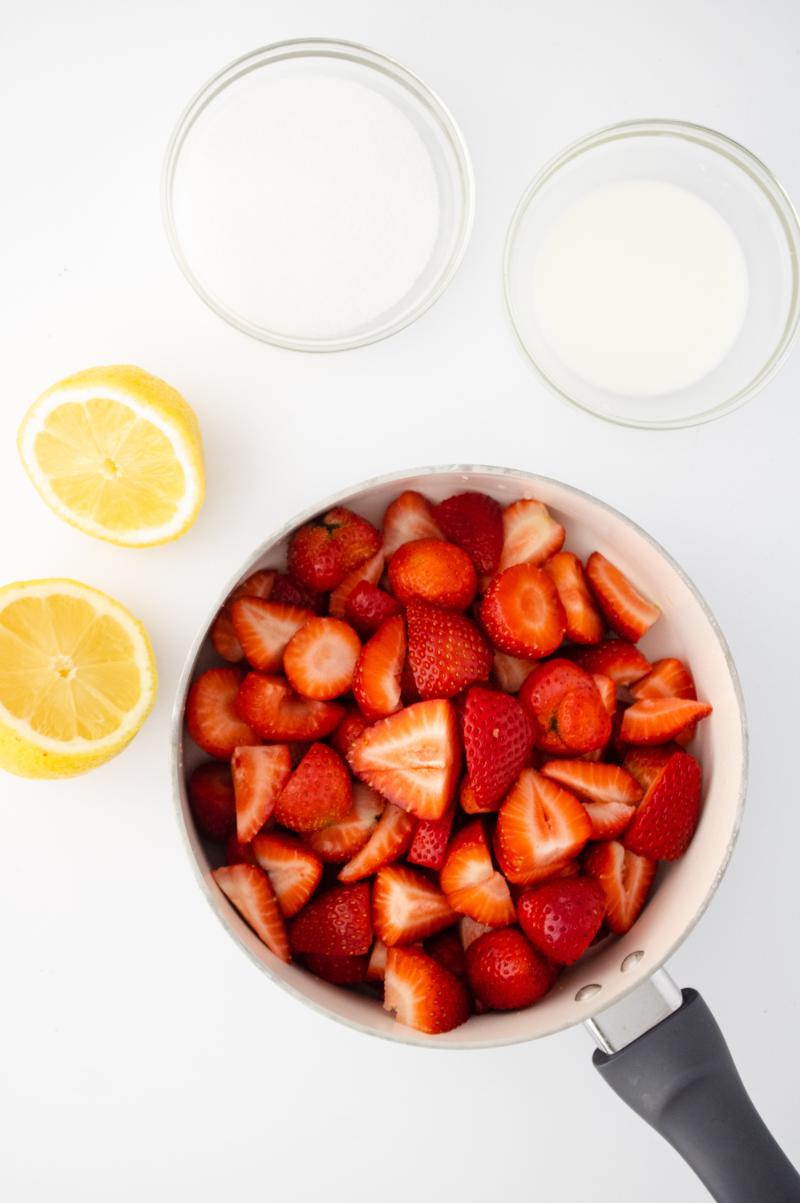 Easy Homemade Strawberry Preserves Recipe (No Pectin) - Made In A Pinch